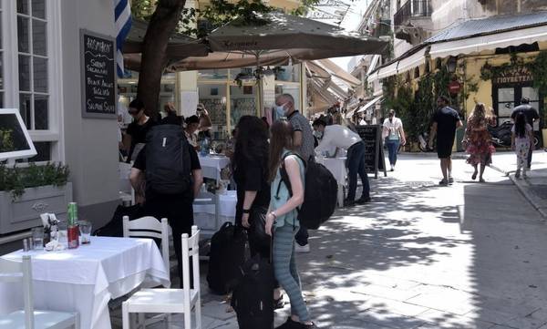 Κορωνοϊός/Δραματική αύξηση του αριθμού των κρουσμάτων - Νέα μέτρα σε ...