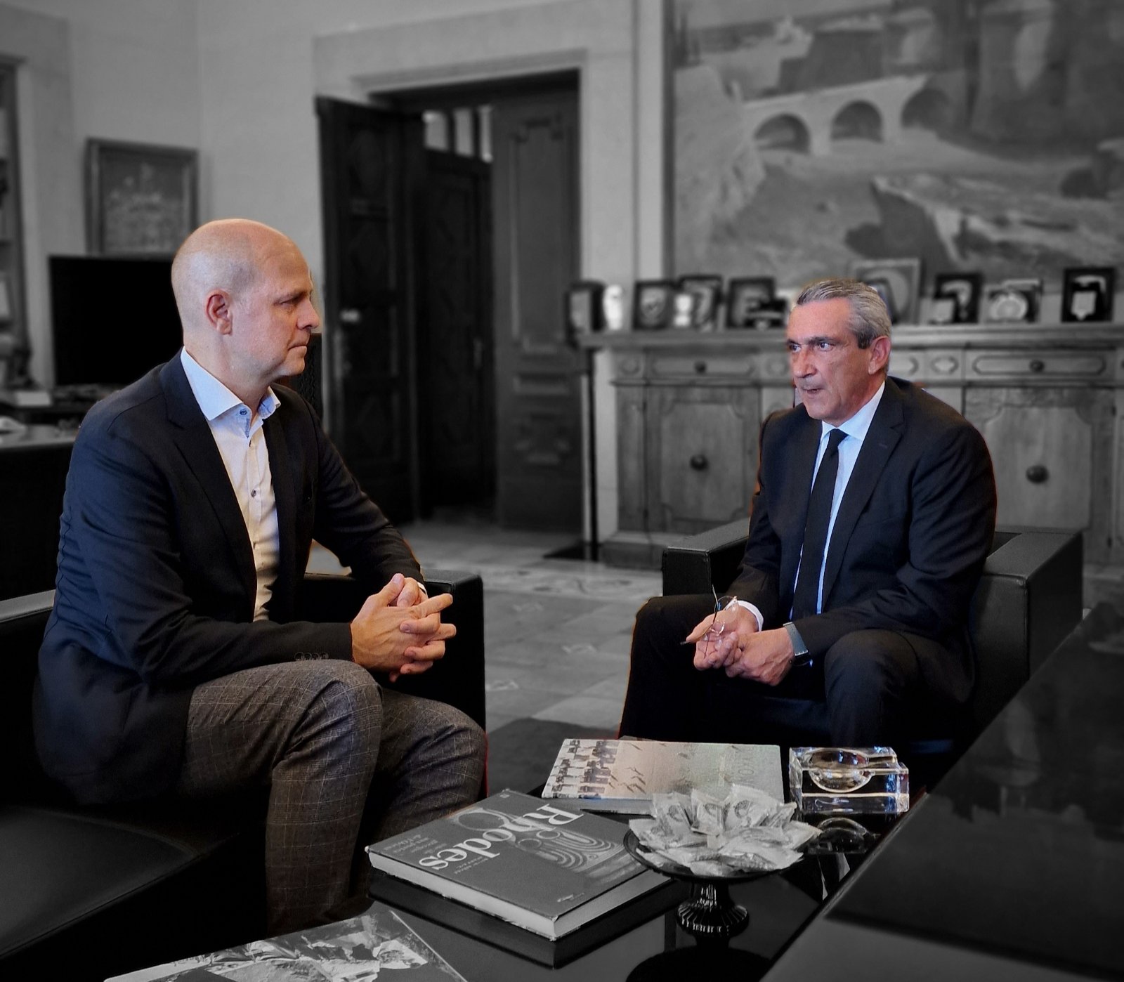 Το τετ-α-τετ του περιφερειάρχη με το αφεντικό της Fraport Greece ...